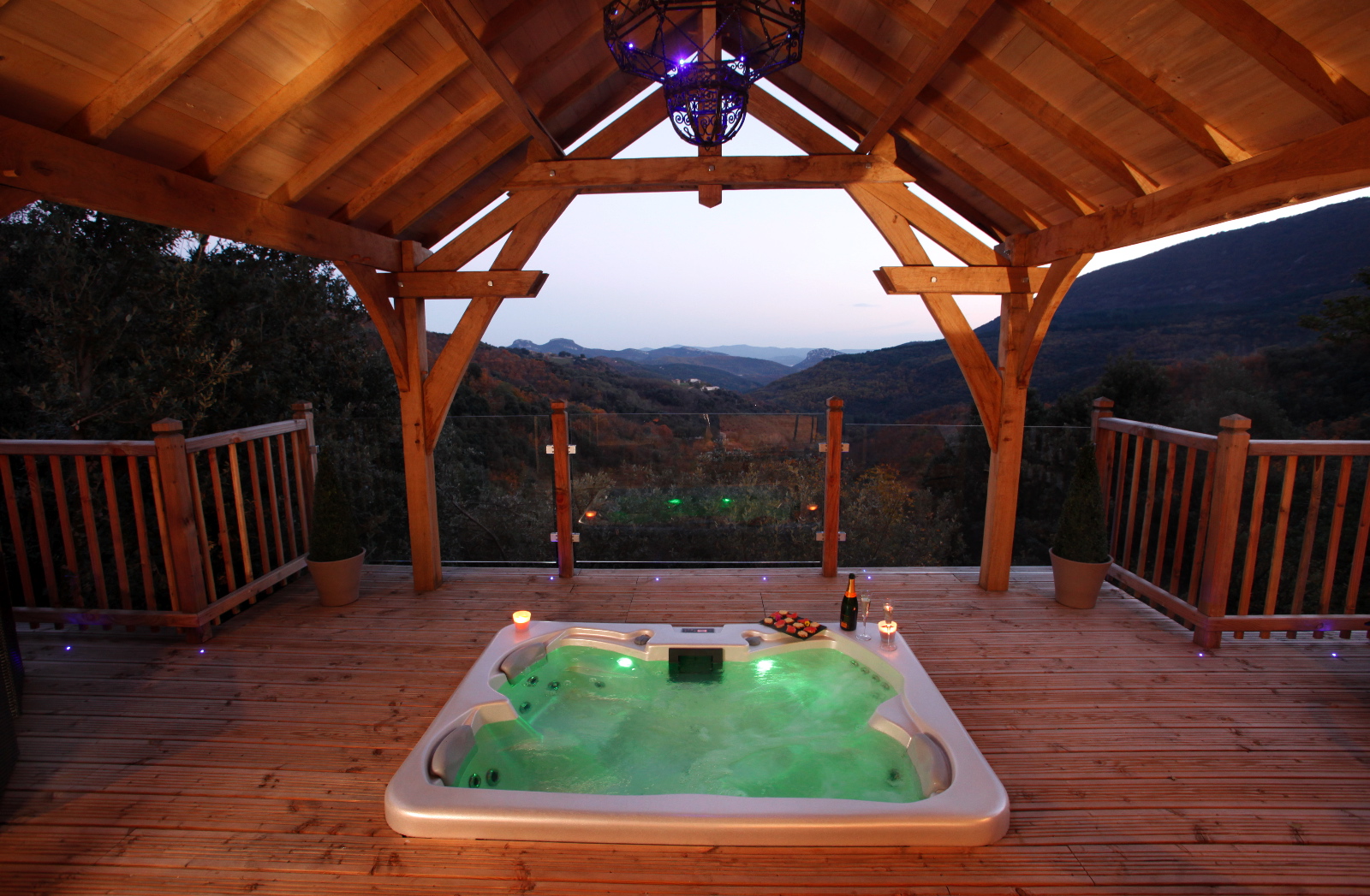 Sublime Spa et sauna avec vue | Inspirations et tendances | PiscineSpa.com