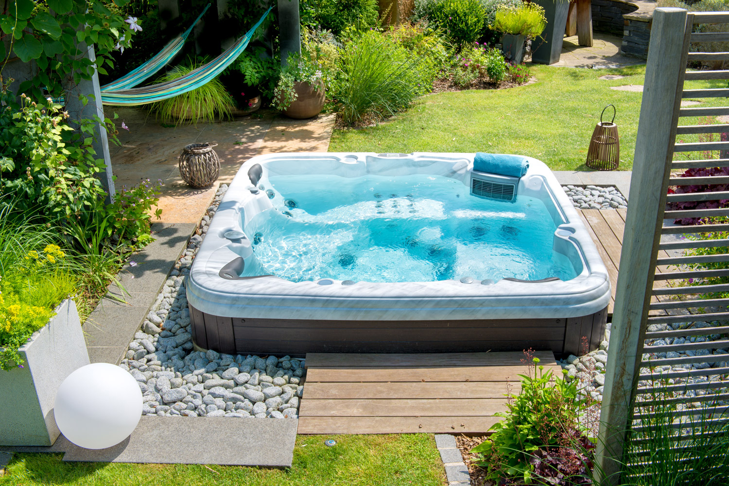 Aménager un coin spa dans son jardin | Inspirations et tendances ...